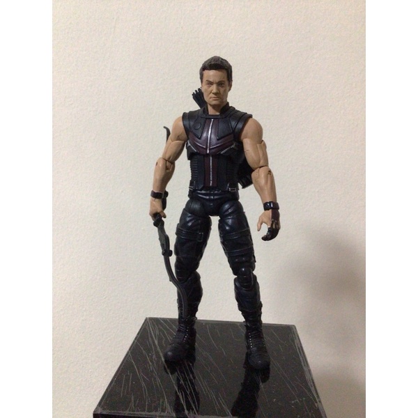 Hawkeye Marvel Select action figure 1/10 Diamond Select Hawk eye the ...