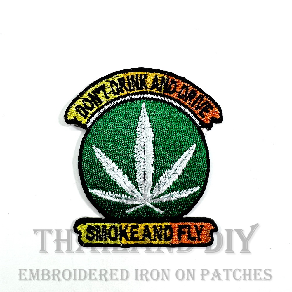 ตัวรีดติดเสื้อ งานปัก กัญชา ใบกัญชา เร็กเก ฮิปปี้ Smoke and Fly Weed Ganja Hippie Patch WOP DIY ...