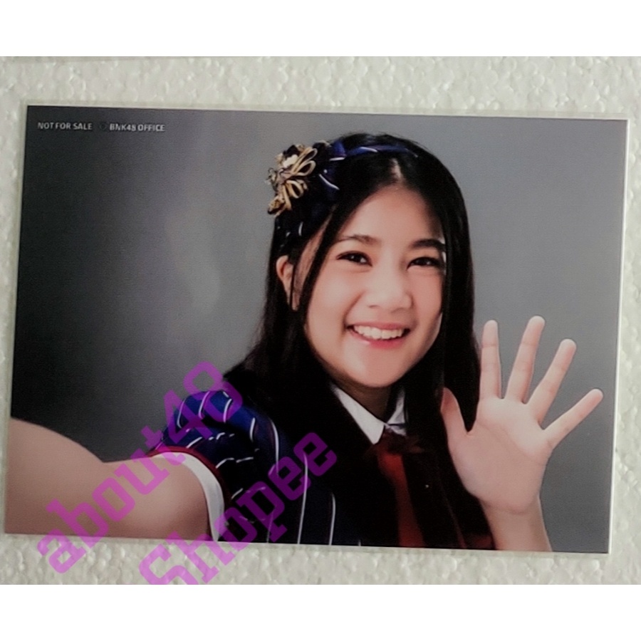 [ เคท BNK48 ] (2) รูปปก รูปสุ่ม ดีอะ วาโรตะ 77ดินแดน แสนวิเศษ ริเวอร์ โชนิจิ Kate Bnk รุ่น1 ชุด ...