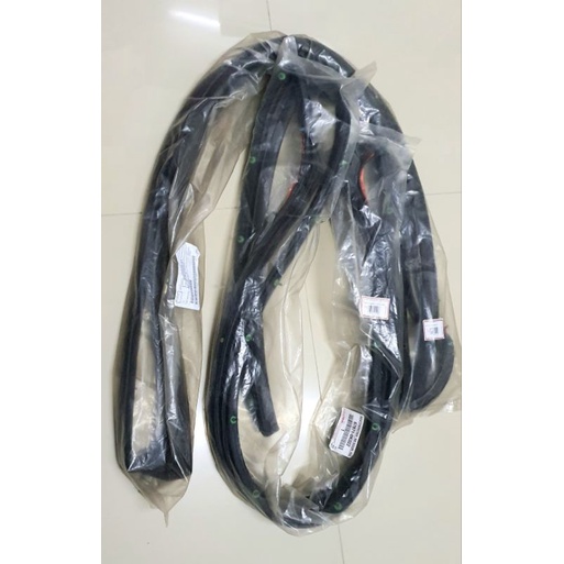 ยางขอบบานประตู Toyota Fortuner/ฟอร์จูนเนอร์ ปี 04-15 "แท้ศูนย์ ...