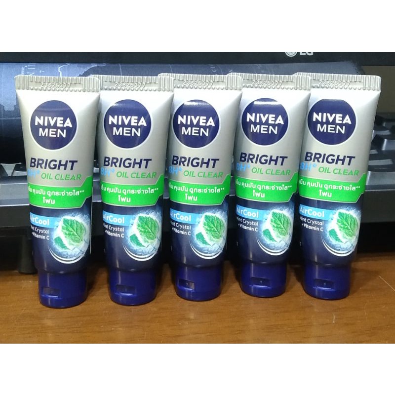 Nivea Men Bright oil clear โฟมล้างหน้าผู้ชาย ขนาด 15g (สินค้าสมนาคุณ ...