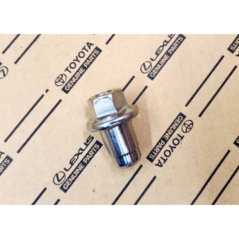 น็อต ทอร์ชันบาร์ ตัวผู้ และตัวเมีย ของแท้ Toyota Tiger SportCruiser ...