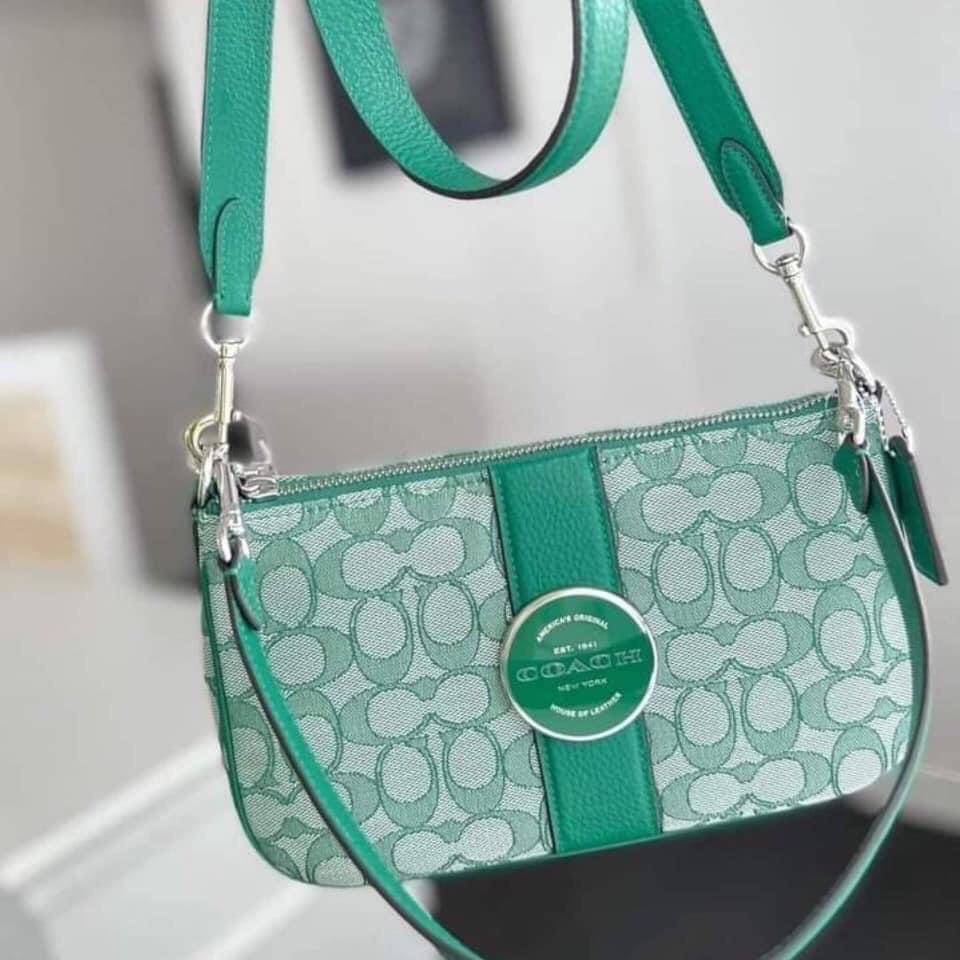 Coach C8306 กระเป๋าสะพายข้าง ลายซิกเนเจอร์ สีเขียวเหนี่ยวทรัพย์ ...