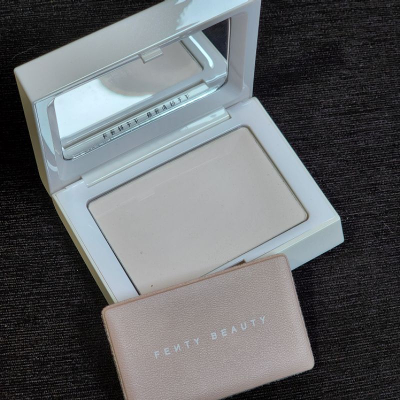 Fenty Beauty INVISIMATTE-INSTANT-SETTING-BLOTTING-POWDER | Shopee Thailand