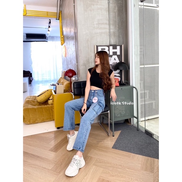 🤎 Chuu-5kg Cargo jeans Y2K🤍 กางเกงยีนส์ขากระบอก สไตล์คาร์โก ดีเทลกระเป๋าข้าง | Shopee Thailand