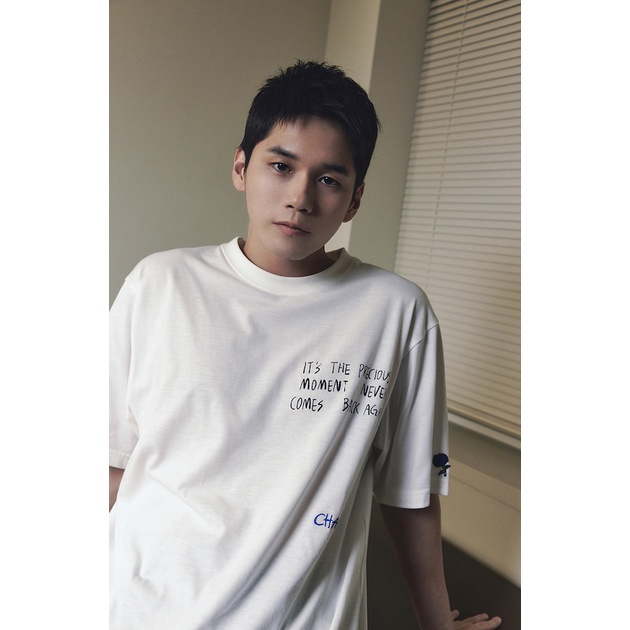 [ CHARMS X ONG SEONG WU ] Handwritten T-shirt White (FCQWCTR37MM) (HTW ...