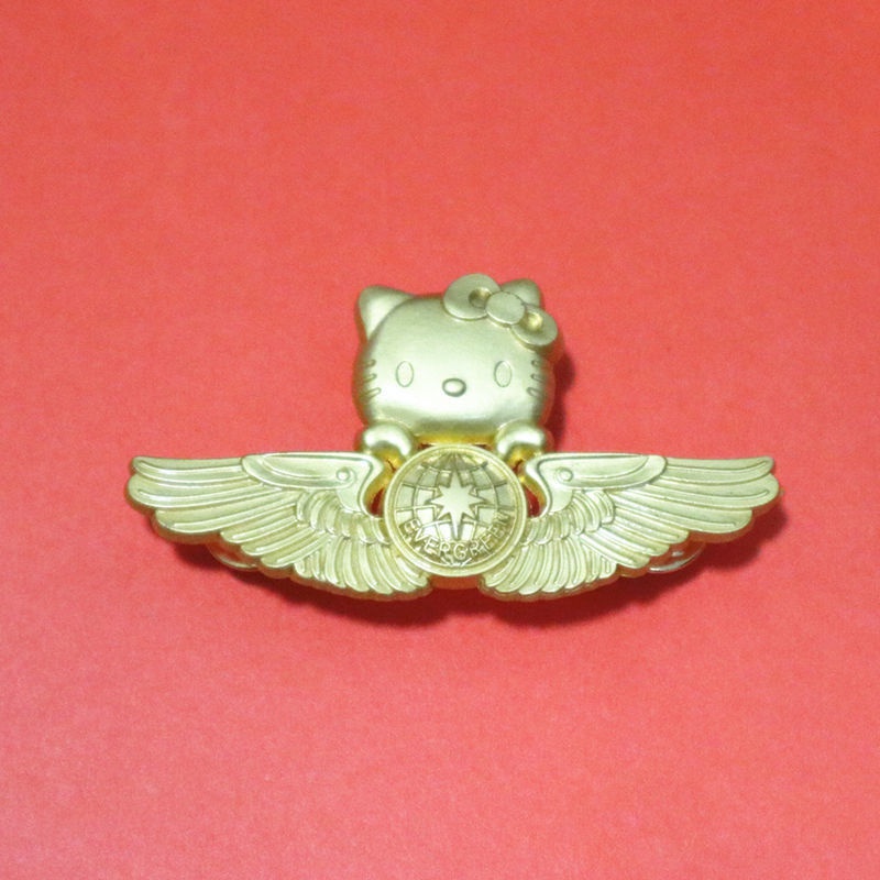 EVA Air Hellokitty Hellokitty Pilot Commemorative Badge Hello Kitty ...