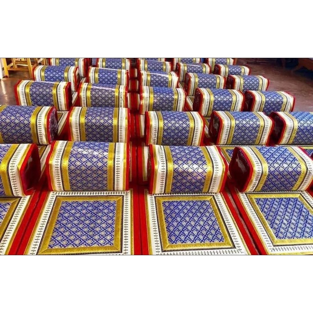 ชุดหมอนอิงหมอนกราบและผ้าอาสนะปูนั่งพระสงฆ์ (A set of cushions ...