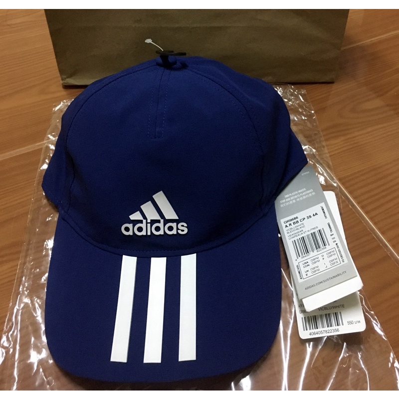 หมวก adidas แท้ 100% สวยมาก ซื้อมาใส่ครั้งเดียว ใส้ได้ทั้งชายและหญิง ...
