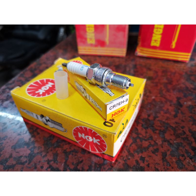 หัวเทียน NGK CR7EH-9 สำหรับ Honda Click Honda Air Blade คาร์บูเรเตอร์ ของแท้ 100% | Shopee Thailand