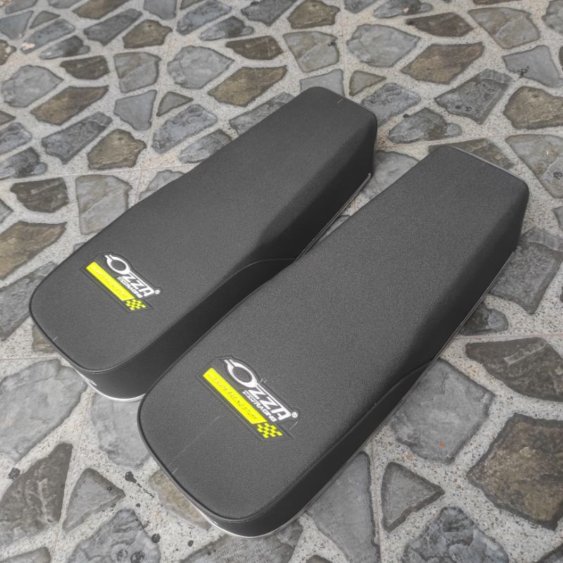 Cb Seat CB กระดาษทรายรองนั่ง กันหก พร้อมโลโก้ ozza Racing | Shopee Thailand