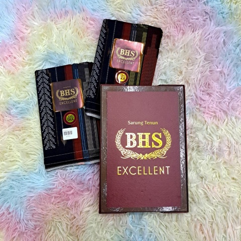 โสร่งผู้ชาย BHS EXCELLENT ( ผ้ายกดอก ) รุ่น SKA E54 รหัส BHA14 | Shopee ...