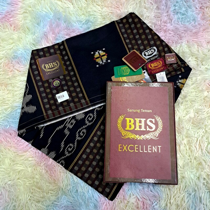 โสร่งผู้ชาย BHS EXCELLENT ( ผ้ายกดอก ) รุ่น SCA E52 รหัส BHA05 | Shopee ...