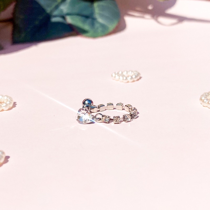 จิวต่างหูเกาหลี More Than Piercing: Winky Heart Chain | Shopee Thailand