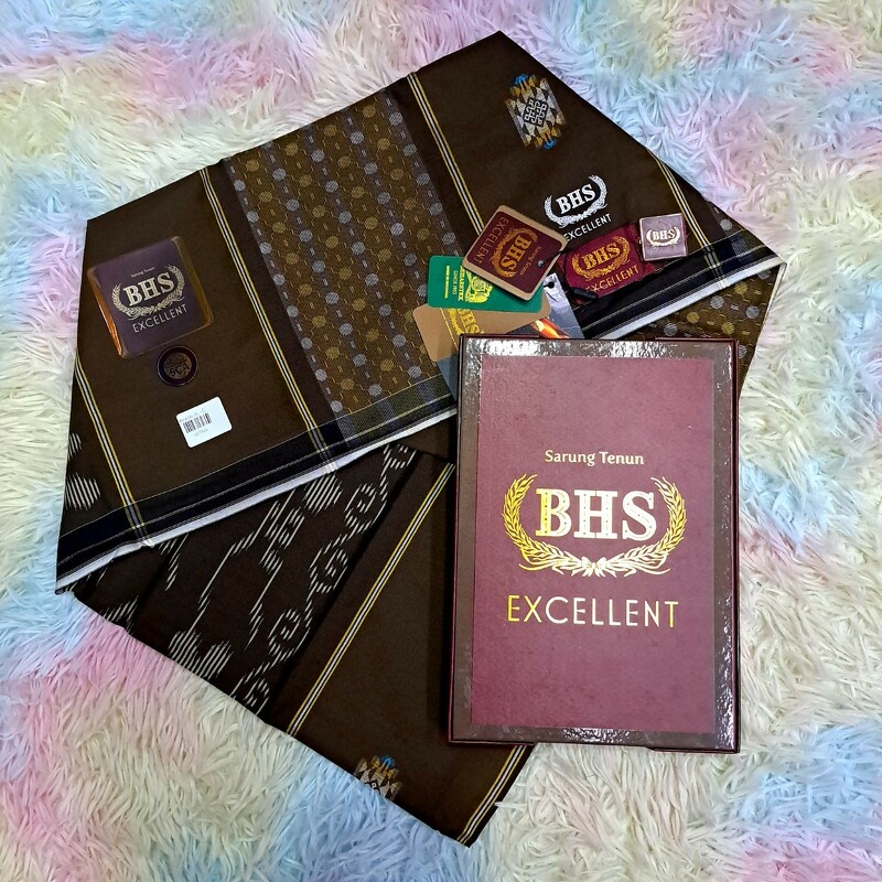โสร่งผู้ชาย BHS EXCELLENT ( ผ้ายกดอก ) รุ่น SCA E52 รหัส BHA06 | Shopee ...