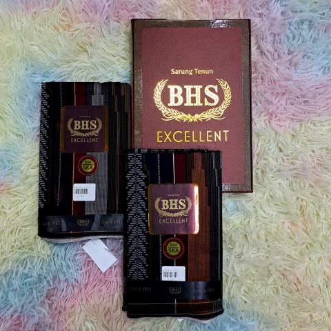 โสร่งผู้ชาย BHS EXCELLENT ( ผ้ายกดอก ) รุ่น SKA E54 รหัส BHA13 | Shopee ...