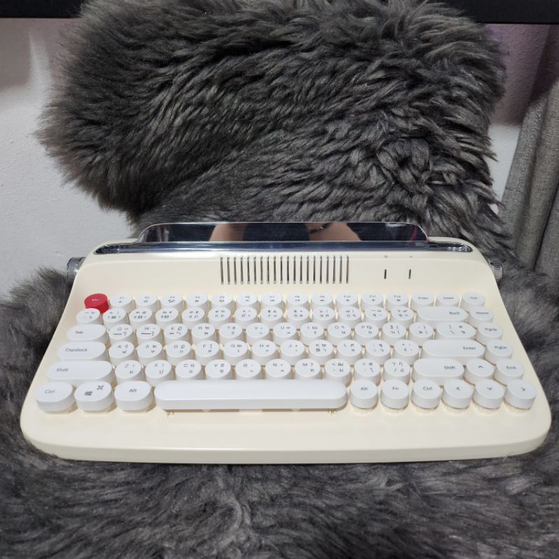 ACTTO Retro Mini Keyboard B303 ประกันเหลือ ใหม่มาก | Shopee Thailand
