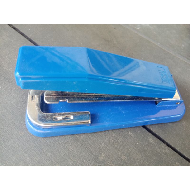 Deli 0414 Stapler แม็ก เย็บ กระดาษ เครื่องเย็บกระดาษ หมุนได้ 360 องศา ...
