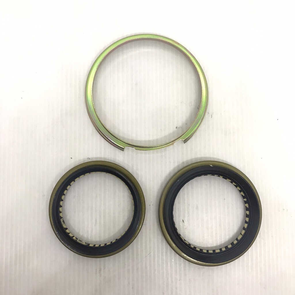 ซีลล้อหน้า TOYOTA AE80 / AE90 / ST171 / ST191 โตโยต้า เซตสองตัว ขนาด ใน ...