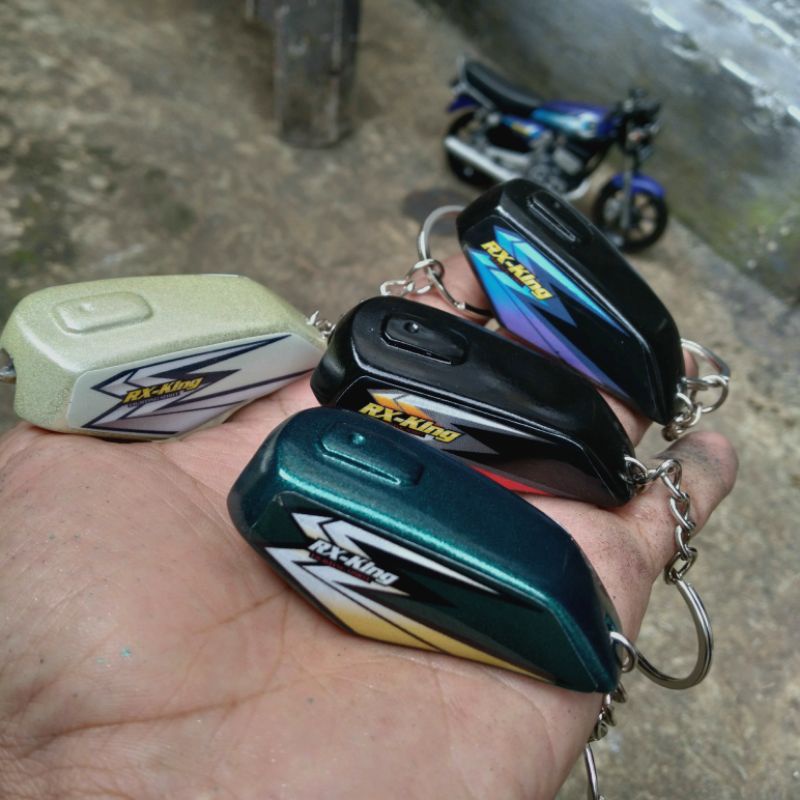 Gantungan 2002 RX KING TANK MODEL KEYCHAIN | Shopee Thailand