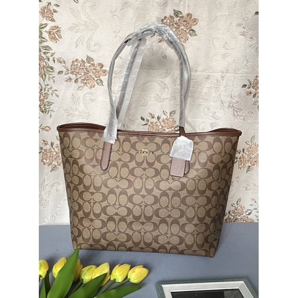 COACH 5696 CITY TOTE IN SIGNATURE CANVAS หายาก รบกวนสอบถามสีก่อนนะคะบาง ... COACH 5696 CITY TOTE IN SIGNATURE CANVAS หายาก รบกวนสอบถามสีก่อนนะคะบาง ...