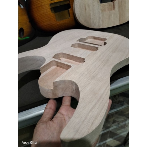 Ibanez RG และตัวกีตาร์เทเลสโคป | Shopee Thailand