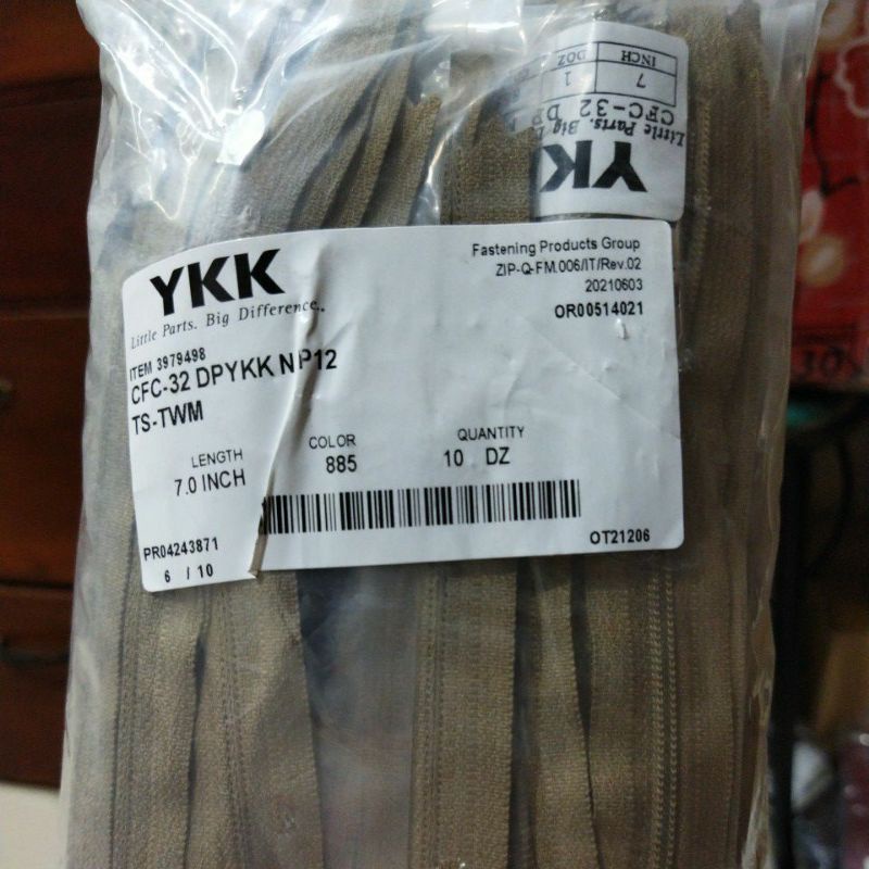 Ykk Zipper 7 นิ้ว 17.5 ซม. / RIT YKK CFC 32 17,5 ซม. หัวนิกเกิลหัวสีแคตตาล็อก 1 | Shopee Thailand