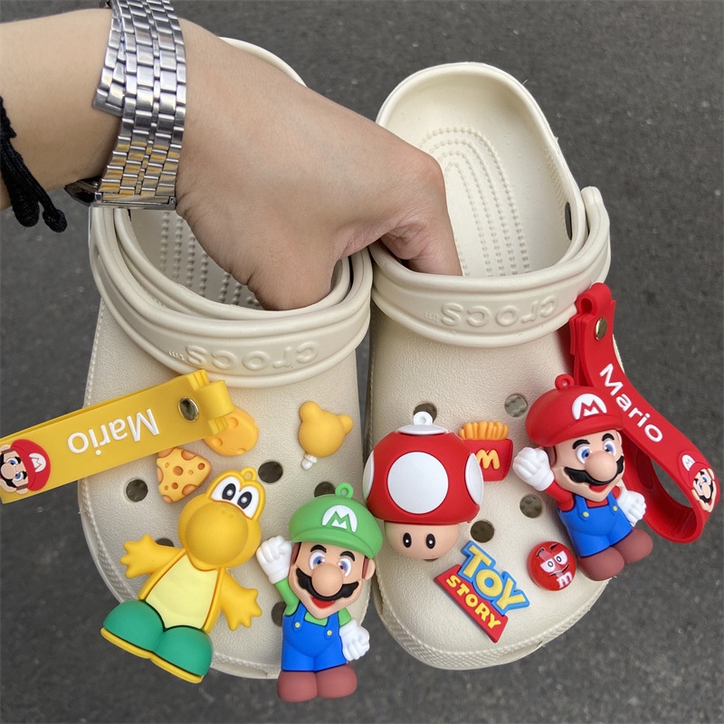 ชุดอุปกรณ์ตกแต่งรองเท้า Crocs Pins Super Mario Game Jibitz Charm ...