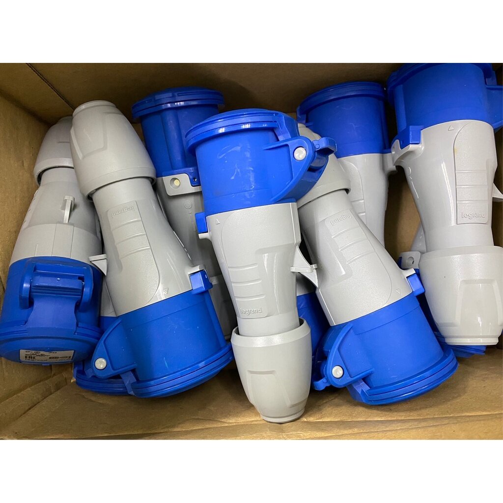 ปลั๊กเพาเวอร์ ตัวเมีย Legrand 16A. 2P+E ปลั๊กตัวเมีย ปลั๊กเพาเวอร์ ของ ...