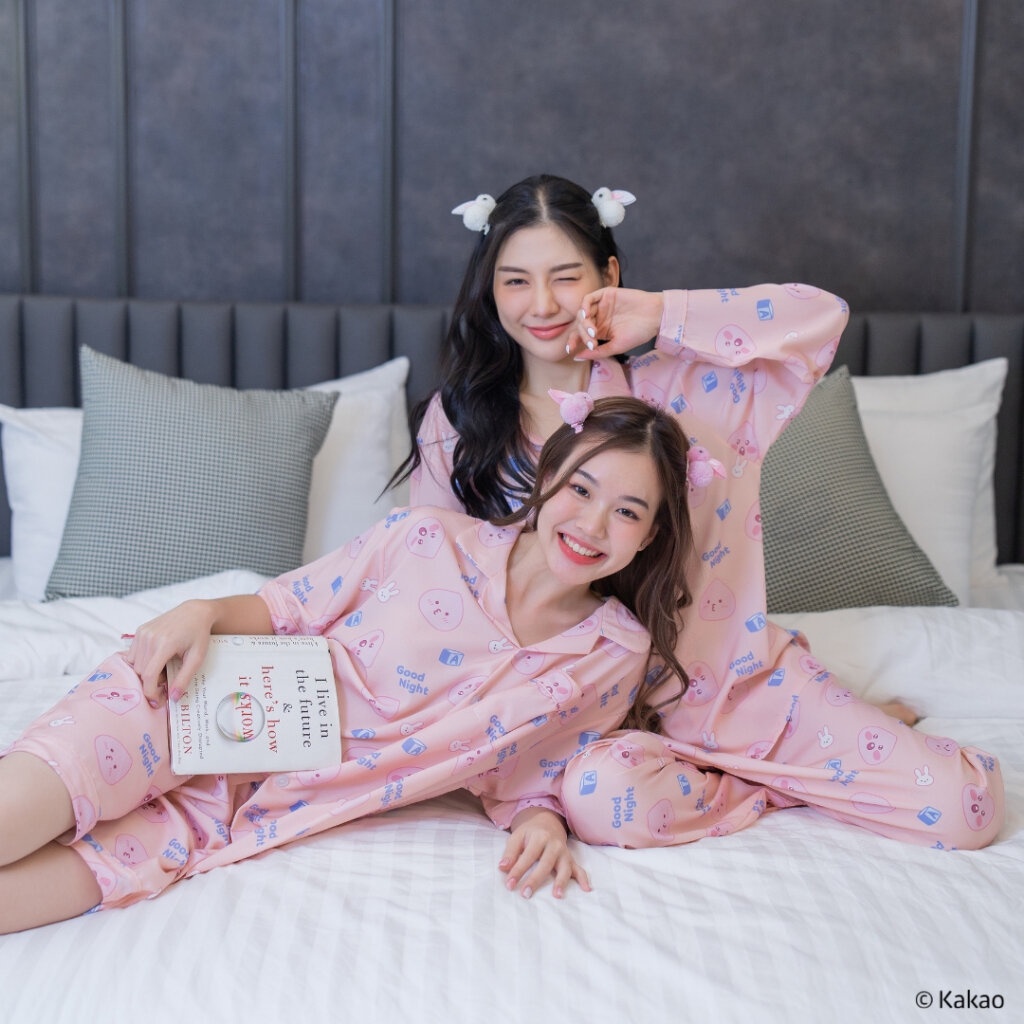 ชุดนอน ลิขสิทธิ์แท้ แบรนด์ PAJARA ลาย 𝗟𝗜𝗧𝗧𝗟𝗘 𝗞𝗔𝗞𝗔𝗢 𝗙𝗥𝗜𝗘𝗡𝗗𝗦 Collection : Good Night ( Little ...