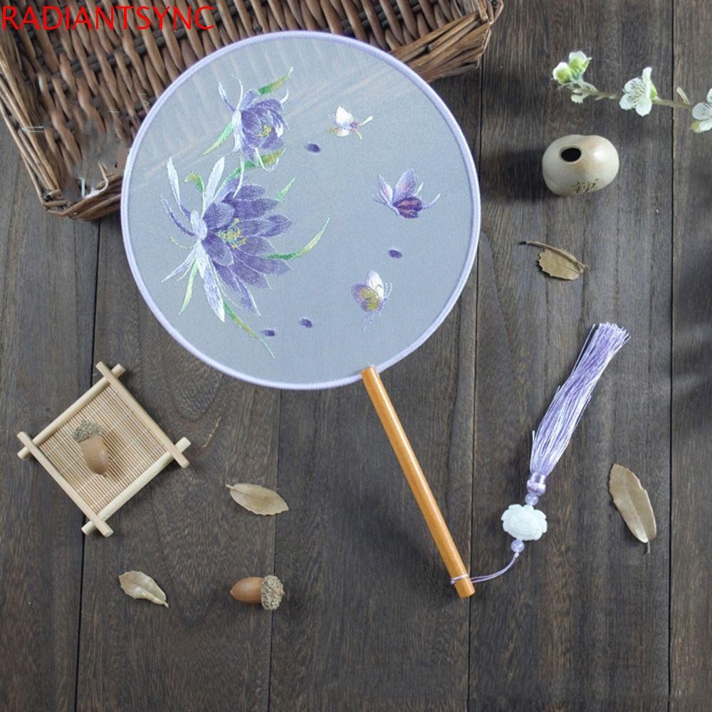 Radiantsync พัดลมกลมสไตล์จีน มือถือพร้อมพัดลมปักจี้ พู่ลายดอกไม้โบราณ พัดลมต้วน พัดลมผ้าไหม งาน ...