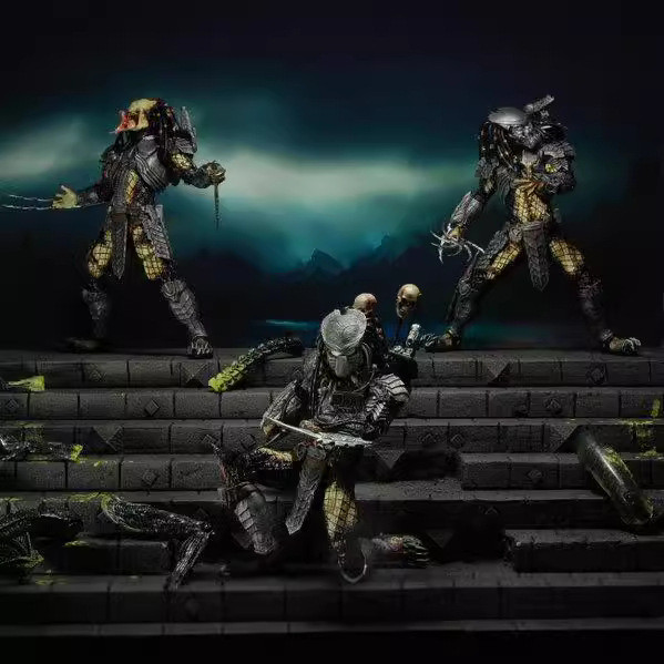 NECA Alien vs. Predator Series 14 Scar Predator/Celtic Predator/Masked ...
