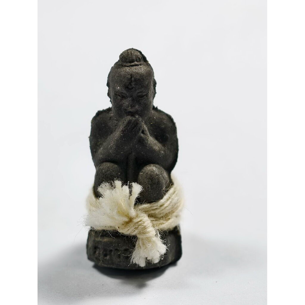 หลวงปู่หงษ์ พรหมปัญโญ วัดเพชรบุรี กุมารทองดูดรก ปี 2553 รุ่น เพิ่ม ...