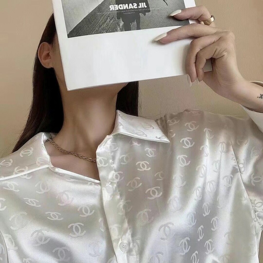 High-end Top Shirt Letter แขนยาวสไตล์ใหม่ CHANEL1 Satin Classy CWBO ...