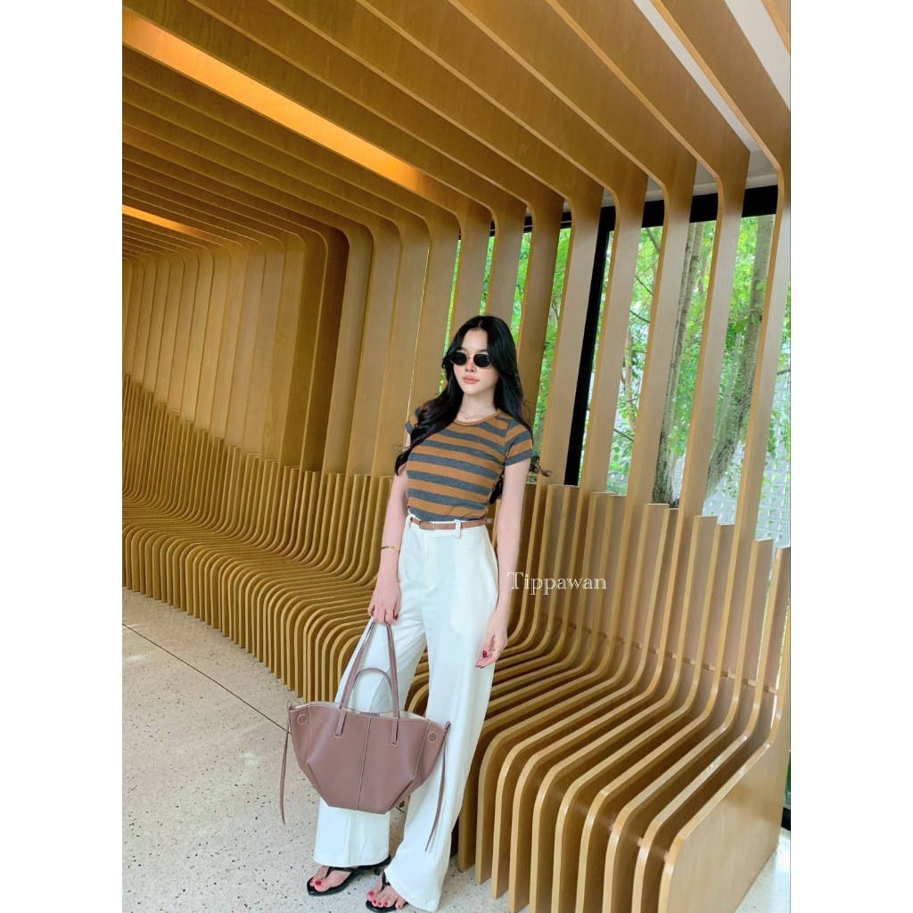 TIPPAWAN Basic Set ชุดนี้ เสื้อตัวยาว มาพร้อมกางเกงขากระบอกทรงตรงที่จริงใจ | Shopee Thailand