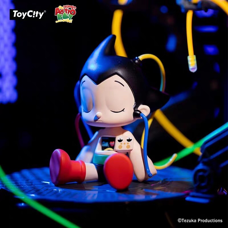 Iron Arm Astro Boy Wooden Series Earth Hero Mystery Box ของเล่นอิน ...