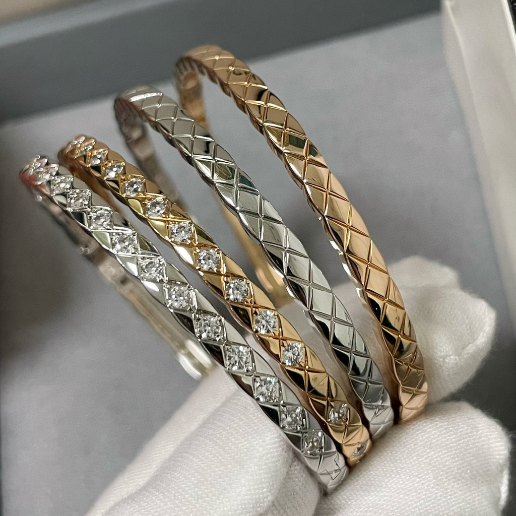 สร้อยข้อมือ COCO แบบบุนวมสำหรับผู้หญิง รุ่นแคบ ชุบทอง 18k รุ่นสูง CNC ฝังเพชร สร้อยข้อมือที่หลาก ...