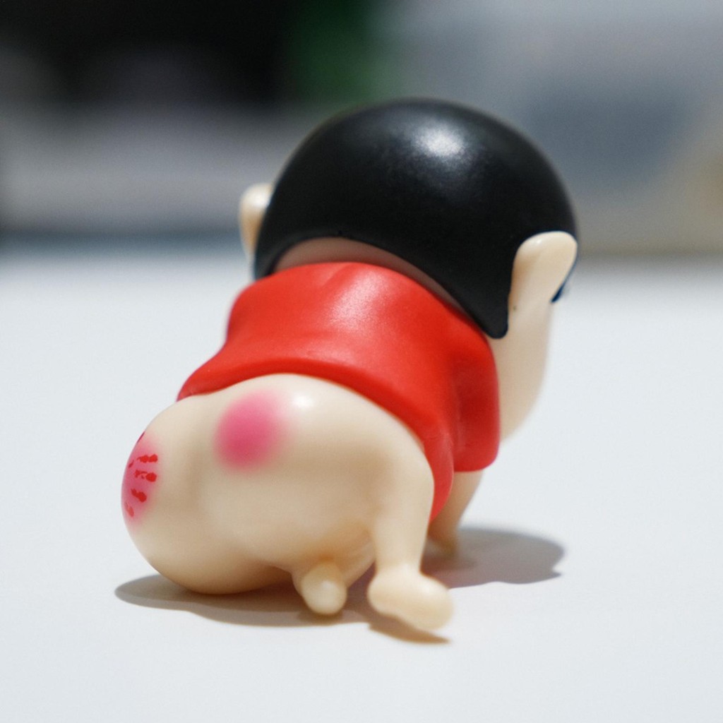 Crayon Shin-chan Action Figure ตกแต่งน่ารักอะนิเมะตัวเลขสะสมตุ๊กตา ...