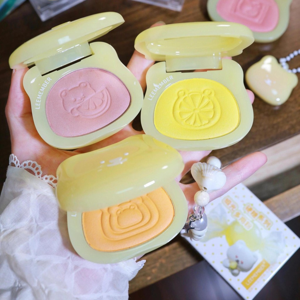 LEEMEMBER LEEMEMBER Lemon Hard Candy Multi-Purpose Highlighter Brightening Contouring Powder ...