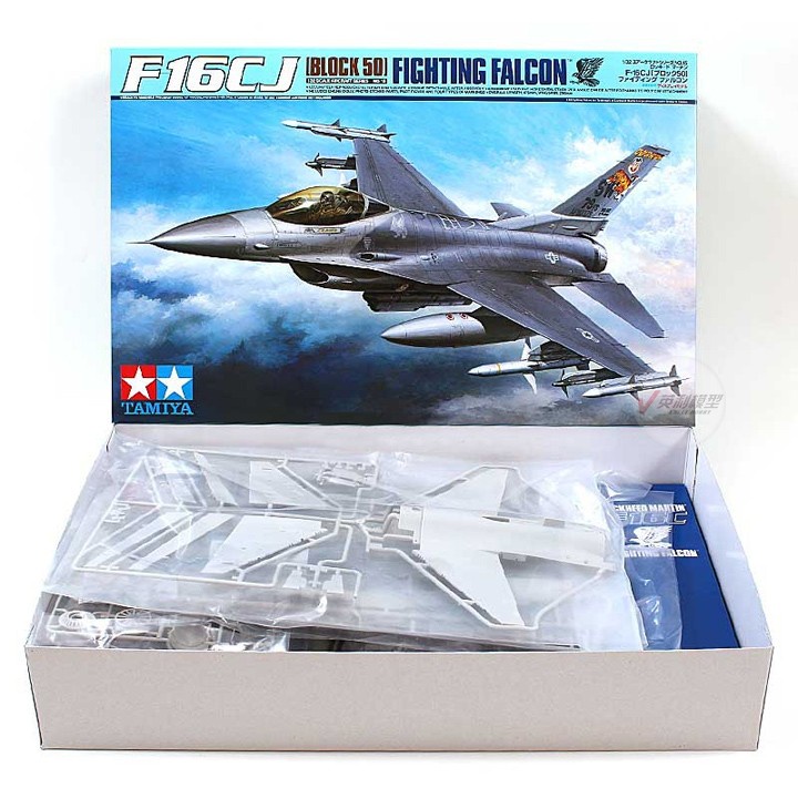 Tamiya โมเดลเครื่องบินรบ 1/32 American F-16CJ BLOCK50 "Fighting Falcon" 60315 | Shopee Thailand