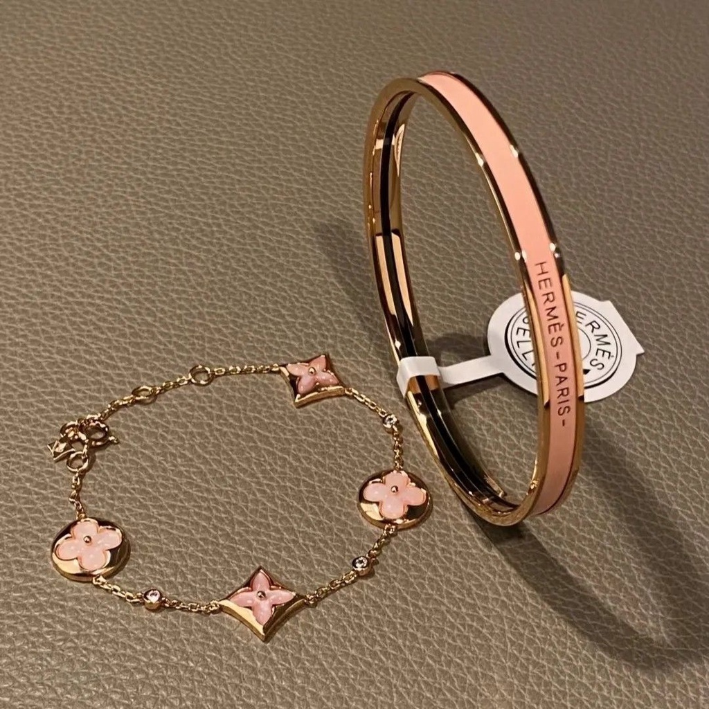 เครื่องประดับแฟชั่นคุณภาพสูง h& ins tiktok สีชมพู | Shopee Thailand