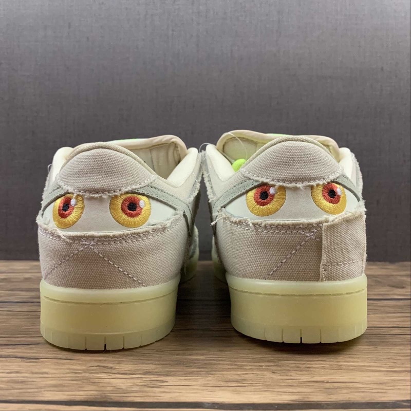 NIKE SB DUNK LOW MUMMY GLOW IN THE DARK แฟชั่น | Shopee Thailand