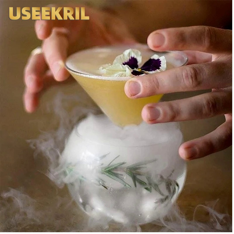 Triangle Cocktail Glasses Creative Molecular Mixology Shaped Cocktail ...