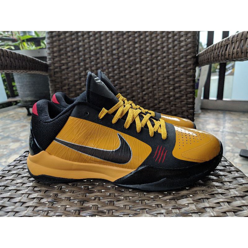 Nike รองเท้าผ้าใบ รองเท้าบาสเก็ตบอล Zoom Kobe 5 bruce lee US9.5 คุณภาพสูง | Shopee Thailand