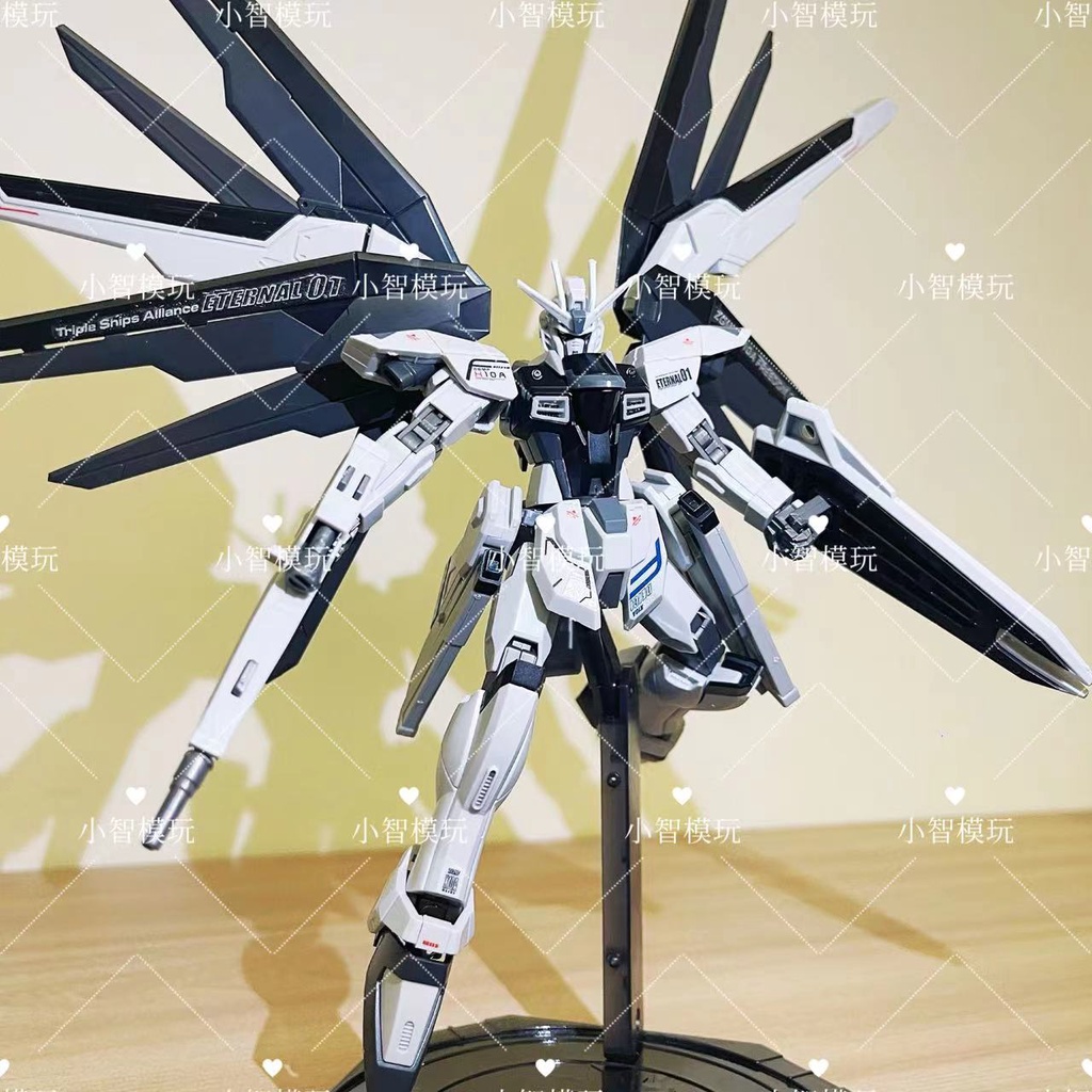 โมเดลกันดั้ม Freedom HG 1/144 Unstarted Model Color Transparent Base ...