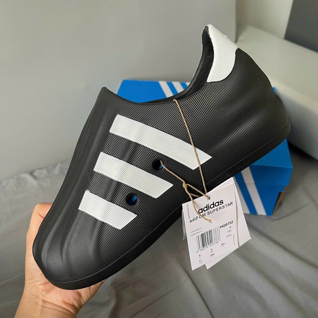 ผ้าใบ Adidas Adiform Superstar