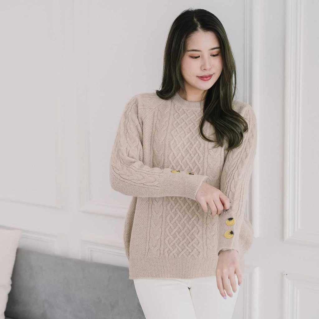 SNOWCOVER - SC132 Rocky Sweater เสื้อไหมพรมผสมวูลคอกลม ตกแต่งกระดุม 2 ...