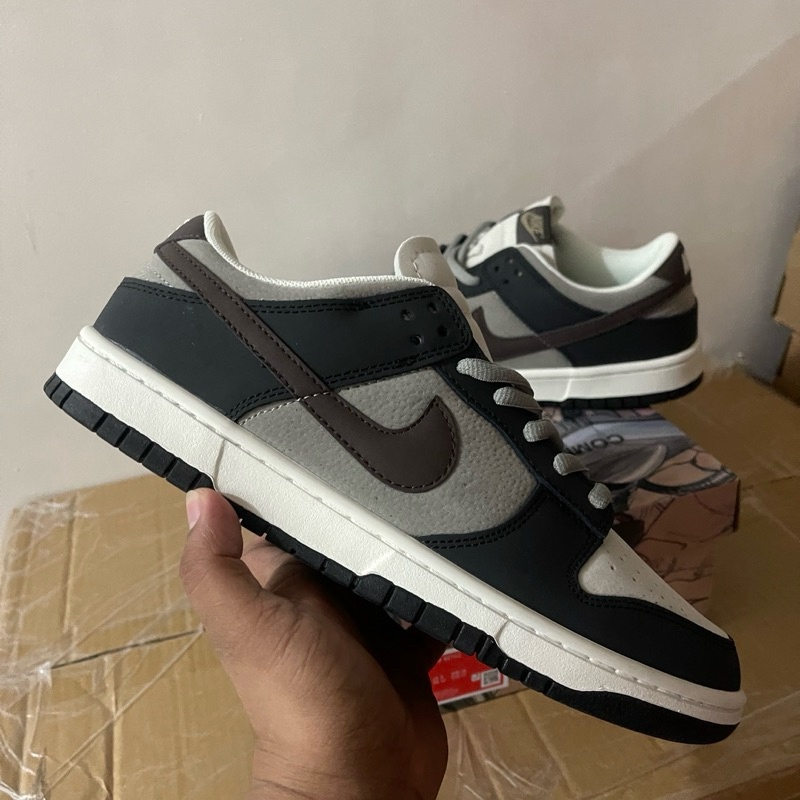 Dunk x CDG Otomo Katsuhiro `Navy brown' (ชายและหญิง) | Shopee Thailand