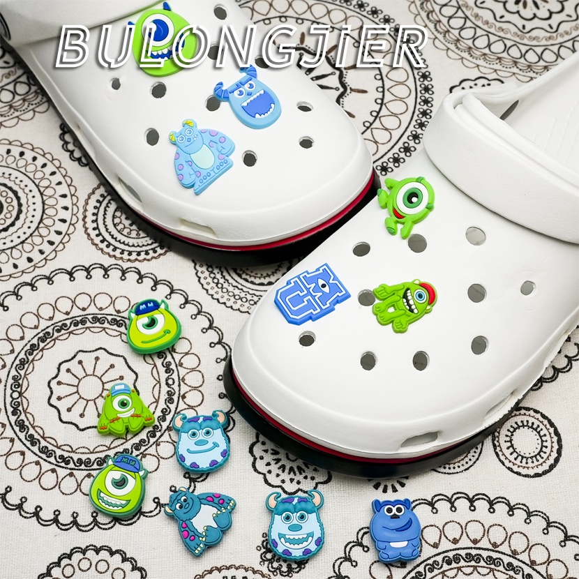 Croc Jibz การ์ตูนน่ารัก Monster Academy DIY Clog Charms Pins สําหรับ ...