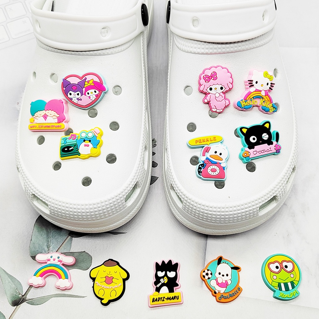การ์ตูน Hello Kitty Crocs Jibits Sanrio Keroppi Jibitz Charm Pochacco ...
